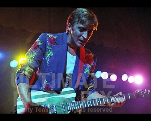 Photos of Mick Ronson of Ian Hunter and David Bowie Playing a ...