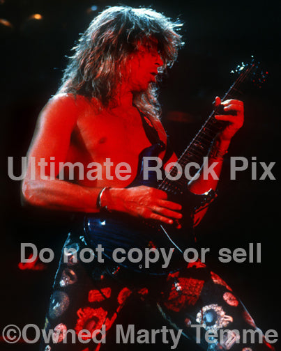 Photos of George Lynch of Lynch Mob Onstage in 1991 by Marty Temme ...