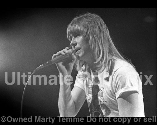 Photos of Singer Brian Connolly of The Sweet in Concert in 1976 ...